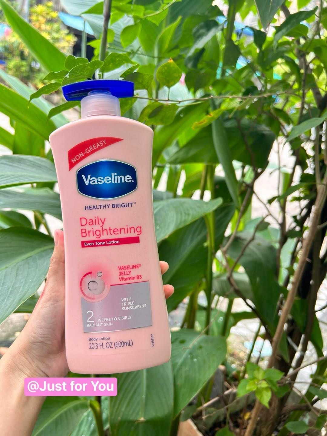 Vaseline Daily Brightening Body Lotion 600ml | Shop.com.mm