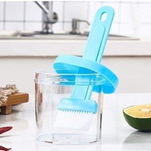 ဆီသုတ်ဘူး container+Brush | Shop.com.mm
